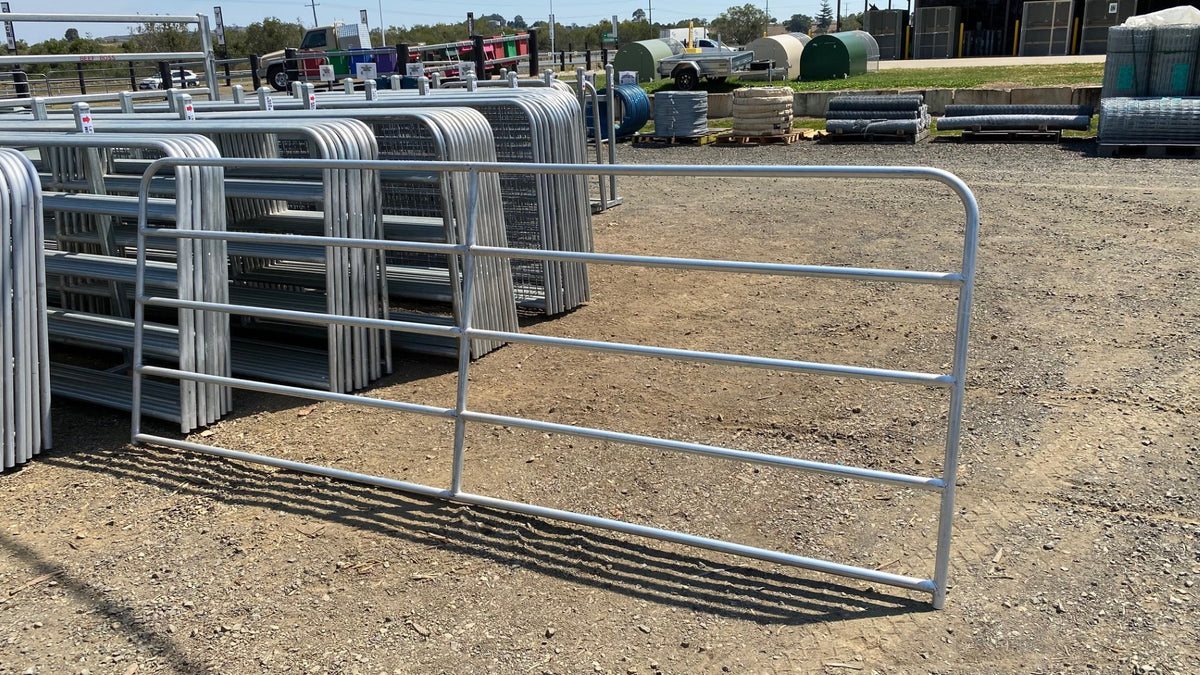 SUPER STEEL BAR GATE 3M (10') – Sprenger's Rural Traders