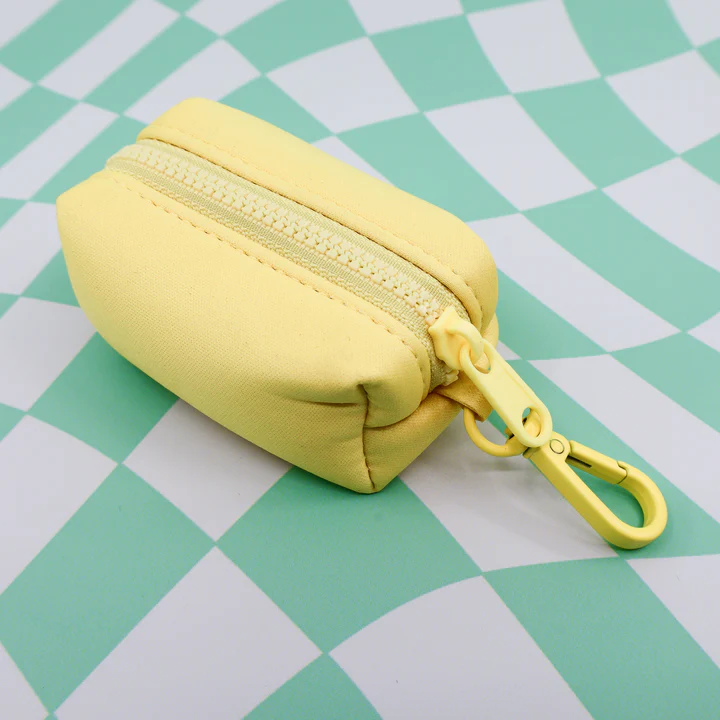 PABLO LEMONADE POOP BAG HOLDER – Sprenger's Rural Traders