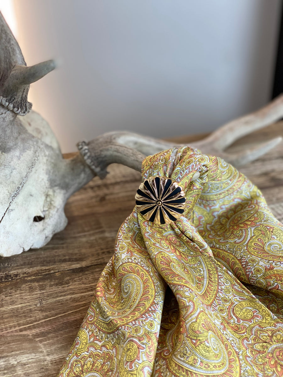 WILD RAG SLIDE TWO TONE PIE – Sprenger's Rural Traders